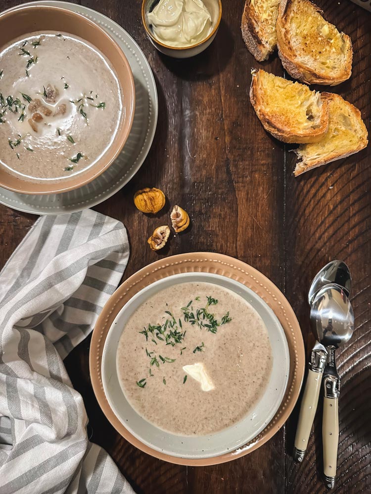 Creamy Mushroom and Chestnut Soup - Food Daydreaming